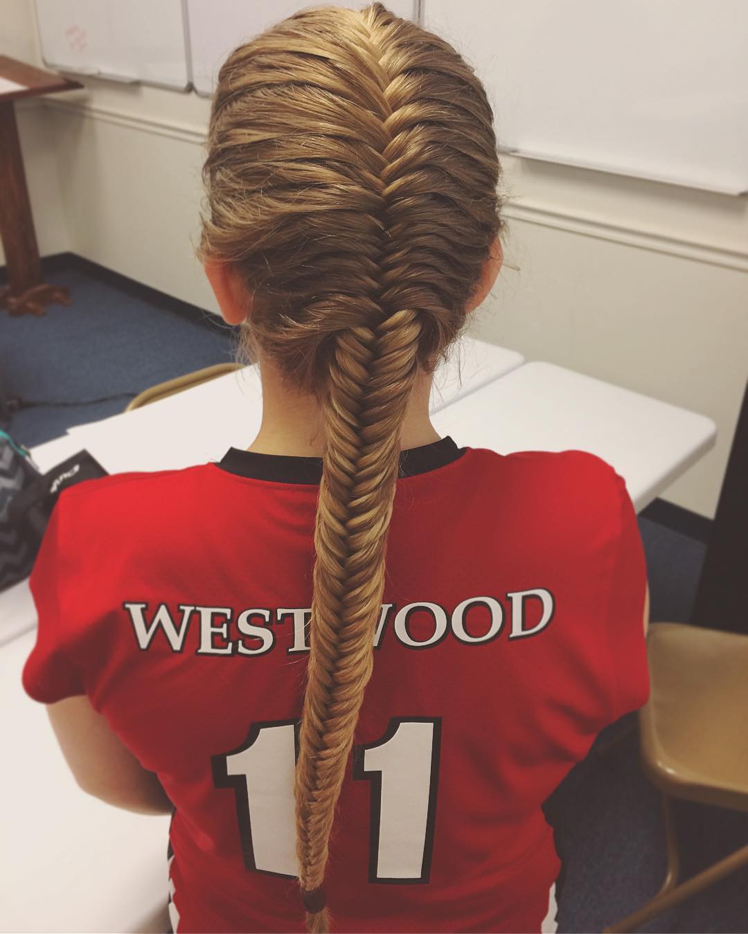 19 Easy Volleyball Hairstyles for Confidence and Style