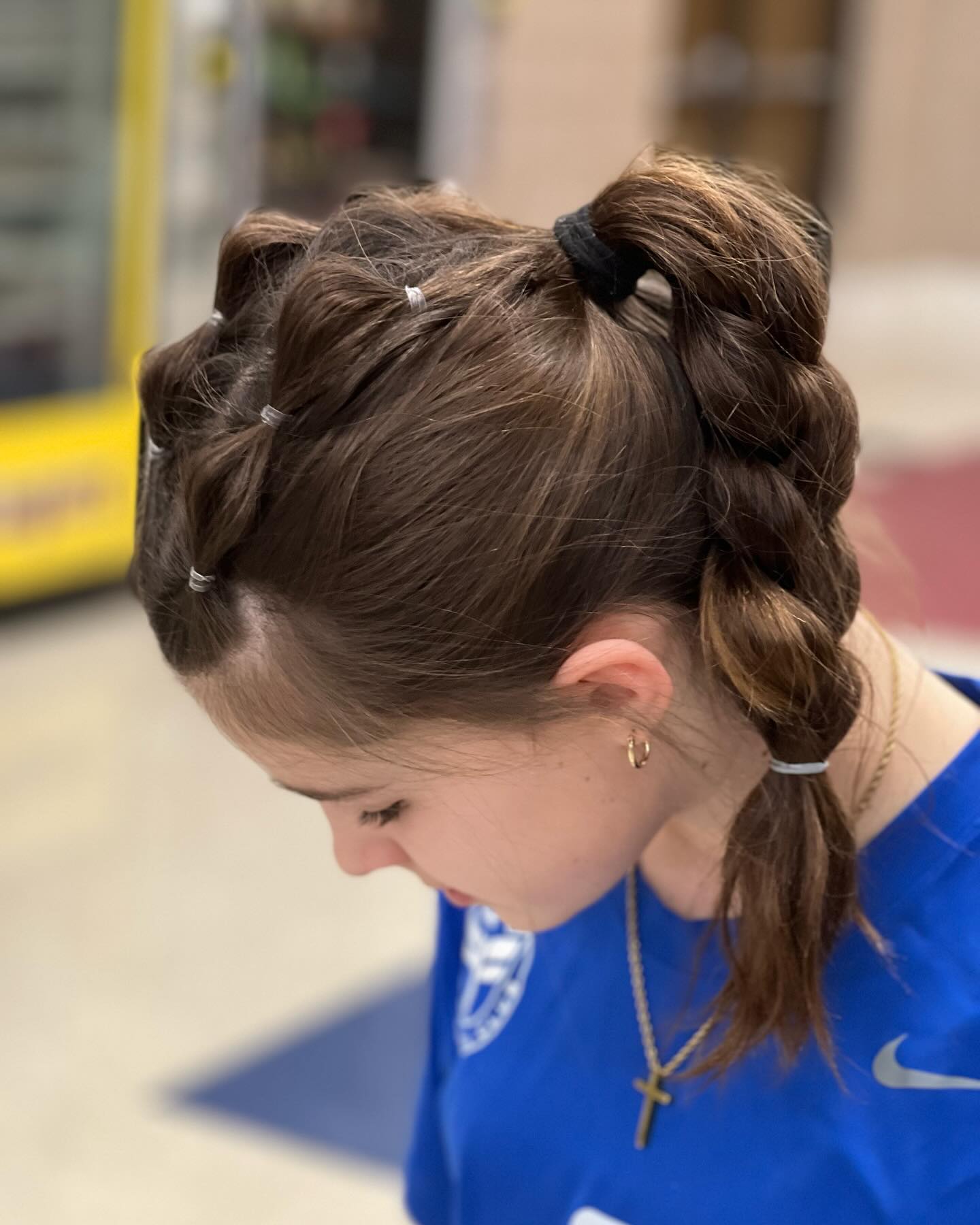 19 Easy Volleyball Hairstyles for Confidence and Style