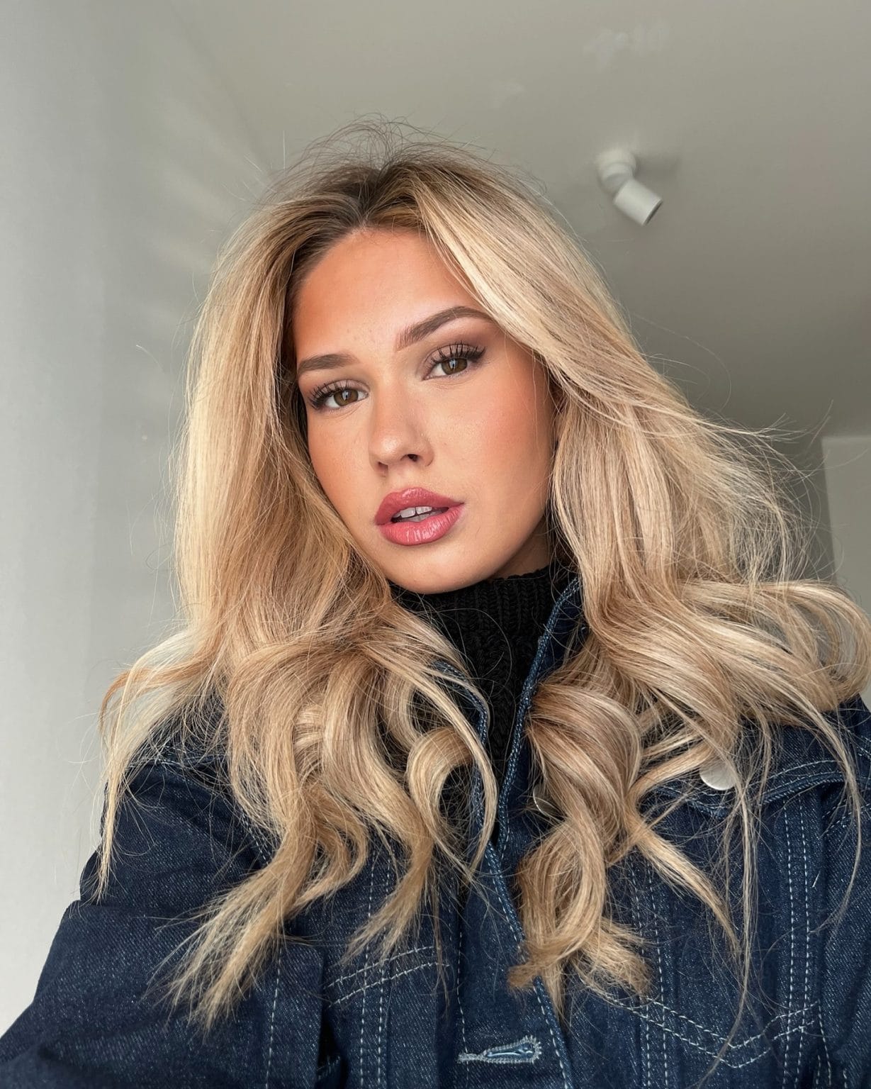 10 Clean Girl Curly Hairstyles That Are Taking Over 2025!