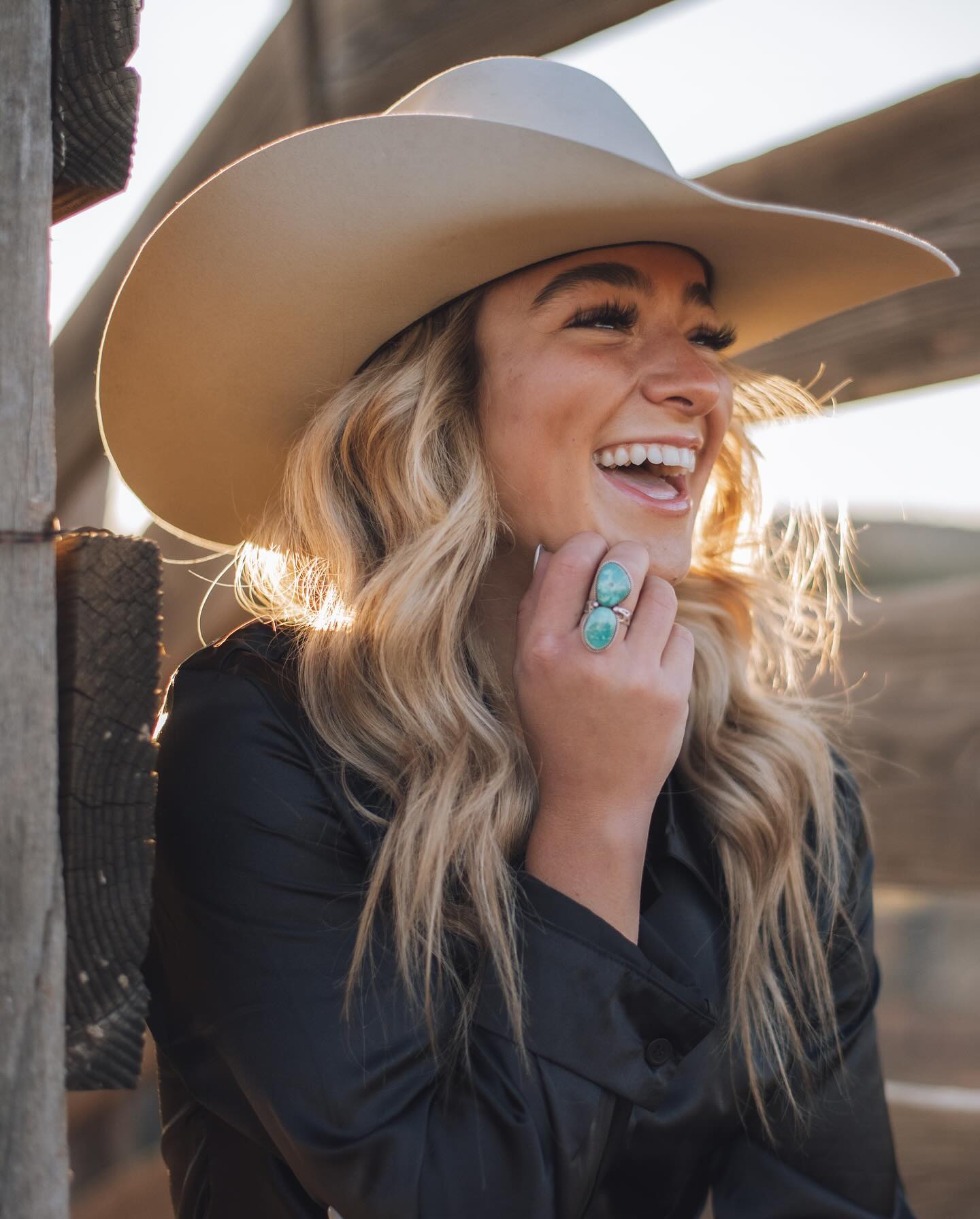 11 Gorgeous Cowgirl Hairstyles That'll Rock Your Hat Game